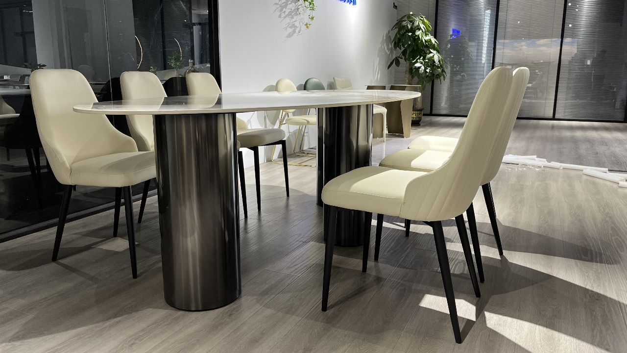 Table modèle 'Miami' - Le Mobilier de la Ville