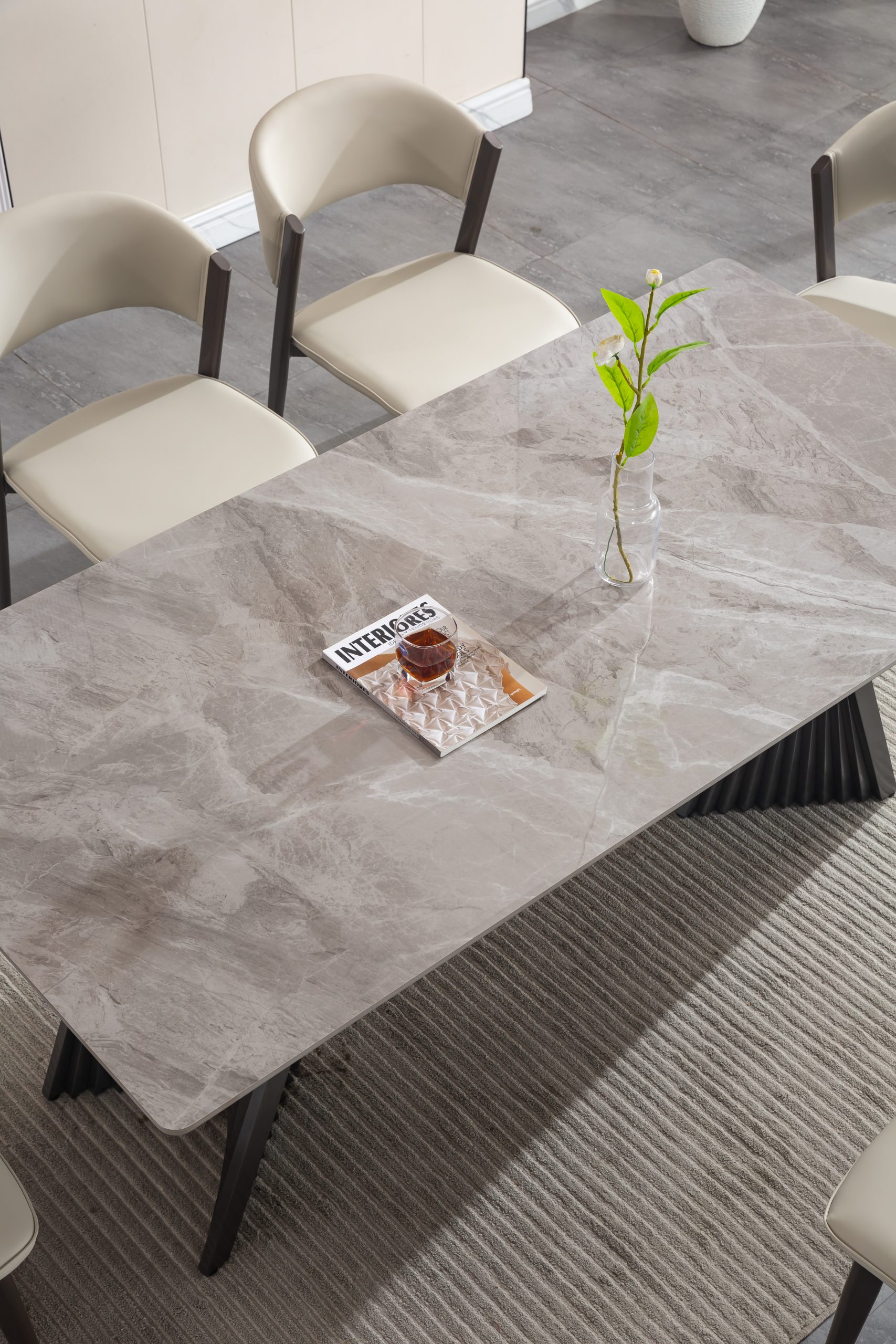 Table modèle 'Portugal' - Le Mobilier de la Ville