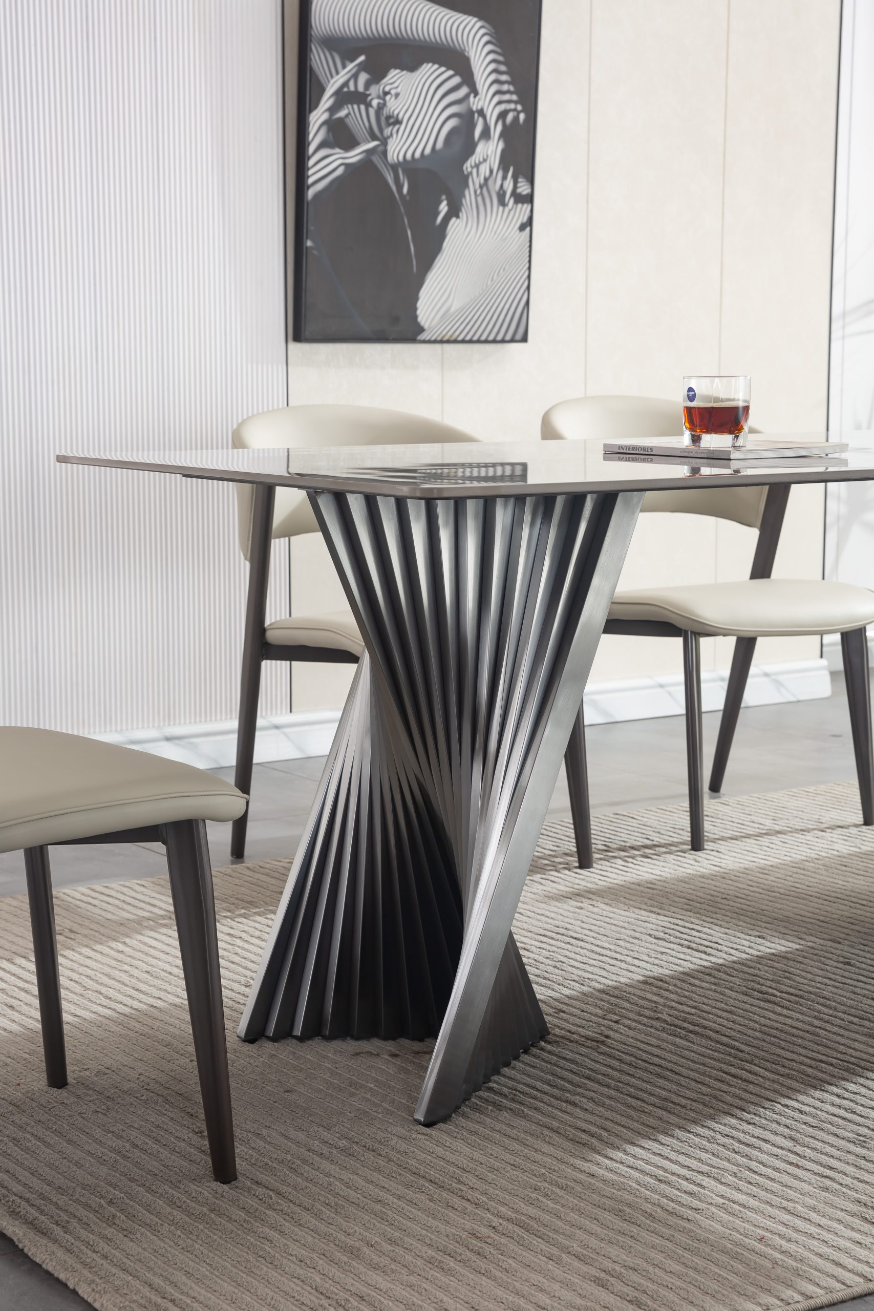 Table modèle 'Portugal' - Le Mobilier de la Ville